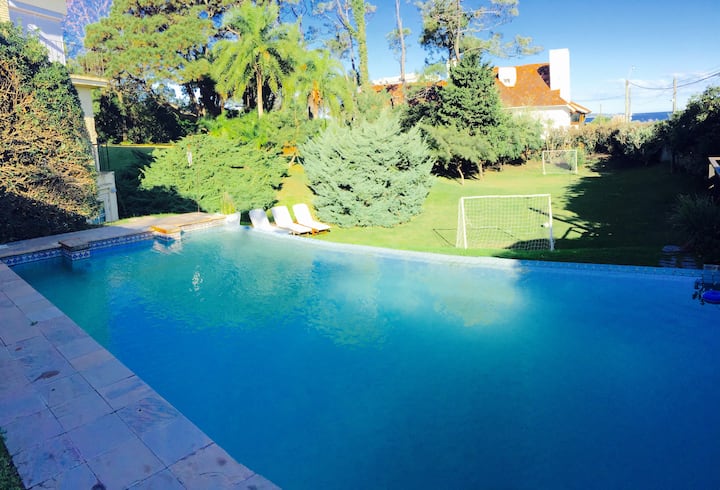 Vista Al Mar, Amplio Parque, Muy Comoda - Uruguay