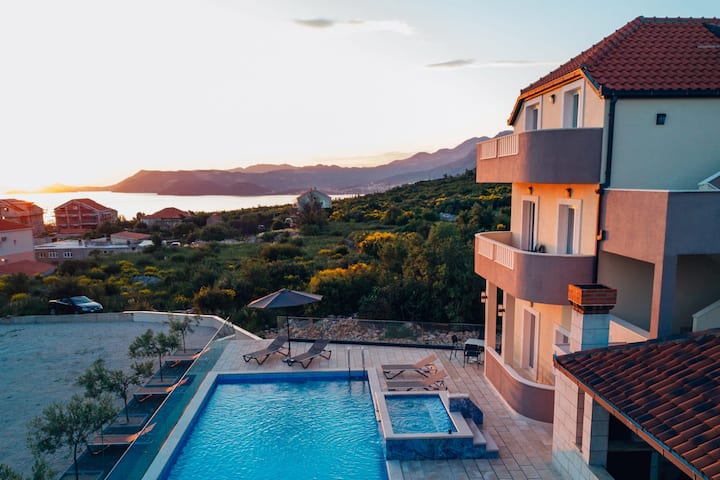 Sun Haven Standard Apartment 2 - Cavtat