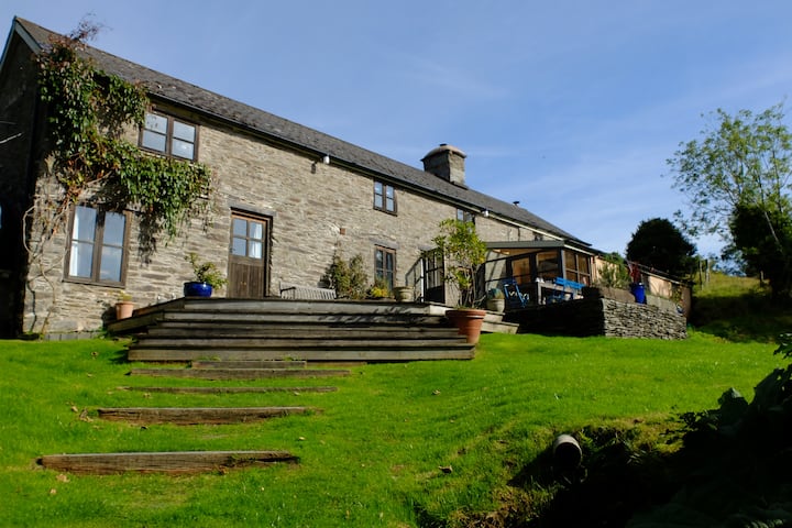 Beautiful Welsh farmhouse - Houses for Rent in Abercegir, Wales, United ...