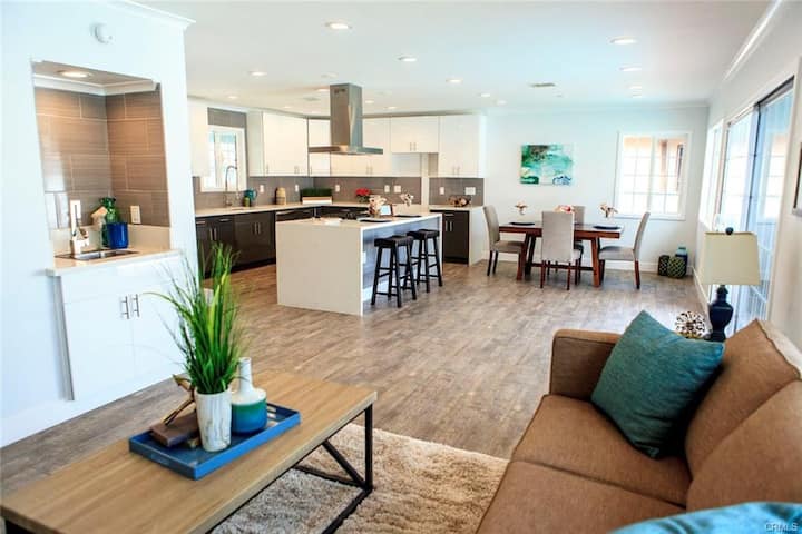 Blue White House - Houses for Rent in Gardena, California, United ...