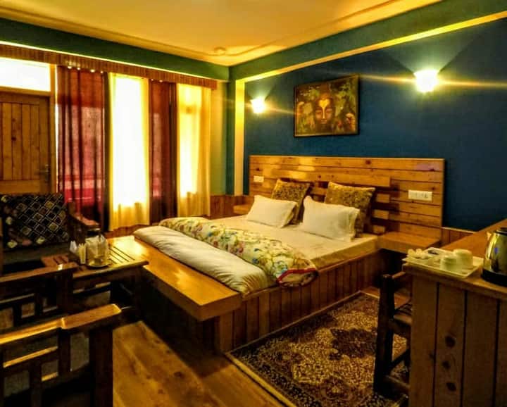 Luxurious 2 Bedroom's With balcony at-Kothi,Manali - Bed and breakfasts ...