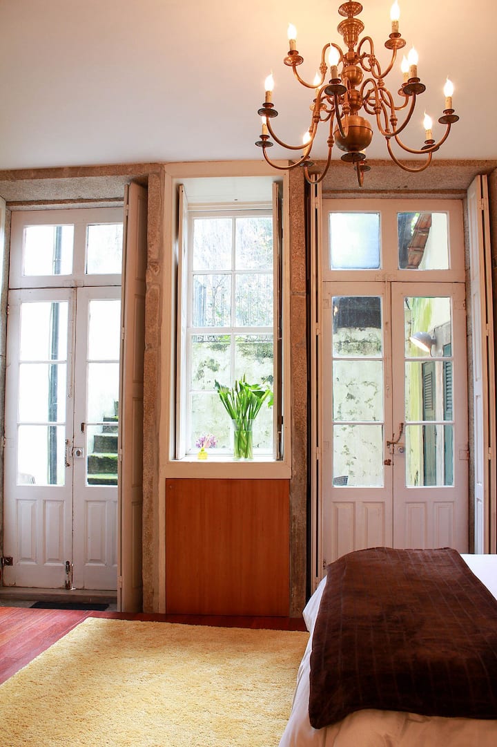 Oporto Vintage Art Suite With Patio And Kitchen - Oporto