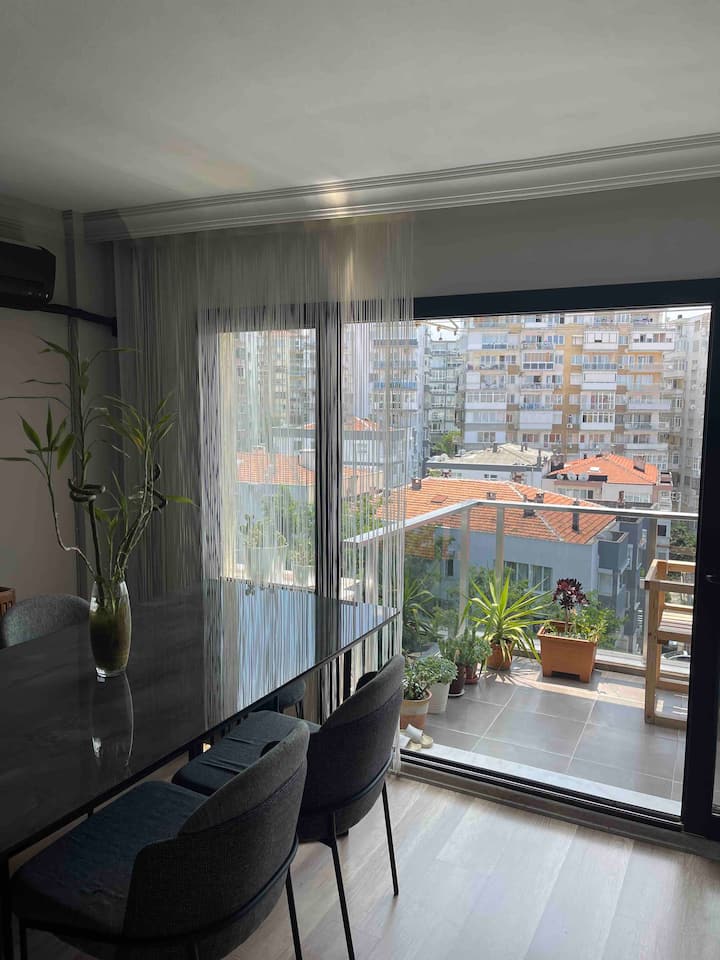 Your Central Apartment With A View And Easy Access - İzmir