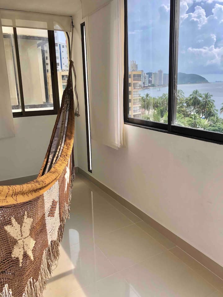 Amplio Apartamento Con Hermosa Vista Al Mar - 聖塔馬它