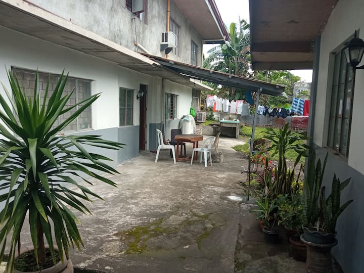 Salugan Bed N Breakfast Green Room - Camalig