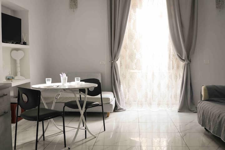 Modern By Sasy In The Centre - Naples