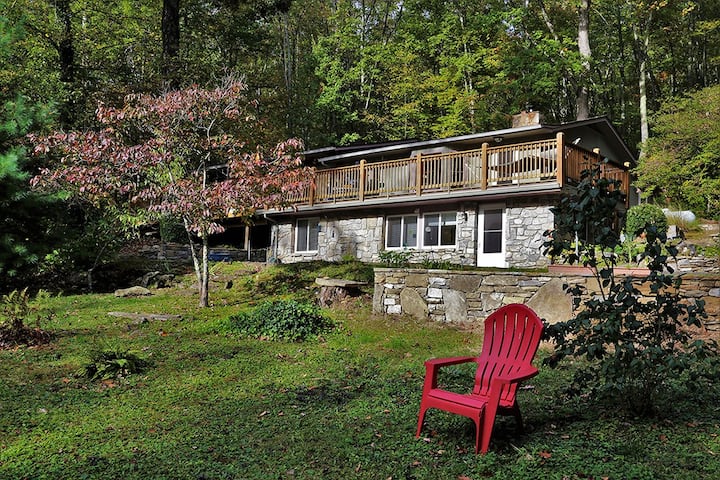 Peaceful Mountain Sanctuary - Waynesville, NC