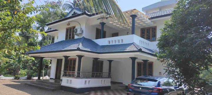 Mangroves Riverside Villa - Kottayam
