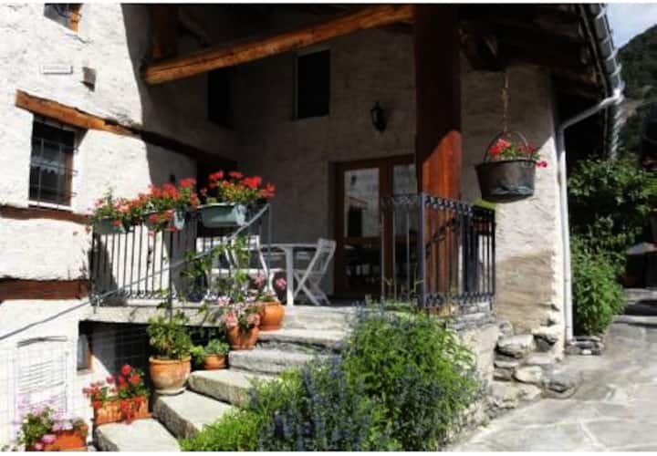 Gite Le Clos Du Bario, Charme, Pierre Et Bois - Lanslebourg-Mont-Cenis