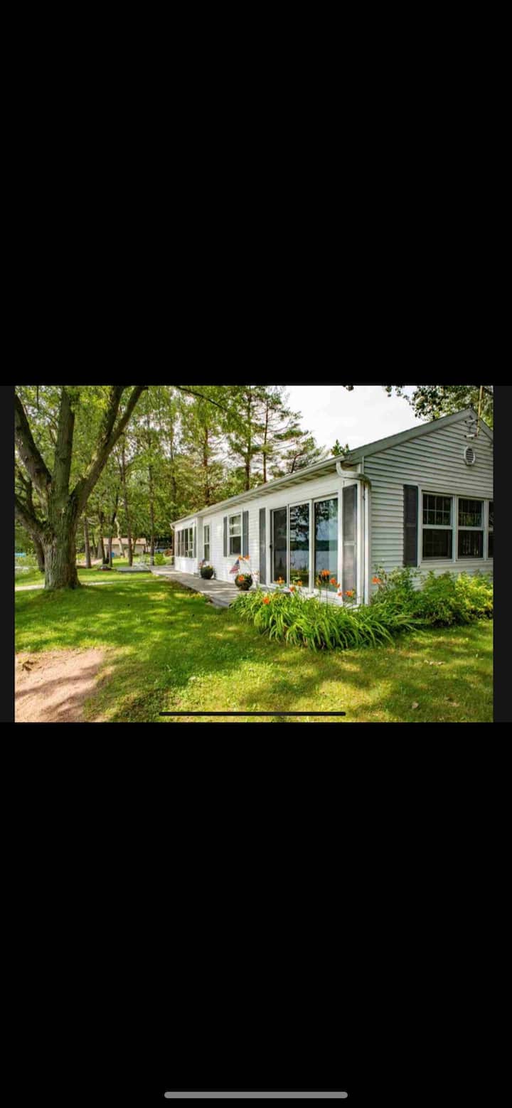 Full Rec Lake Cottage - Spring Lake, WI