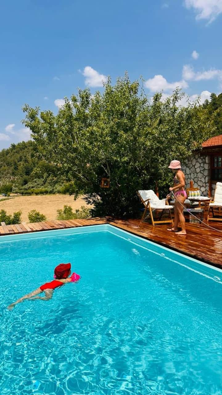 Mountain House With Pool - Turkey