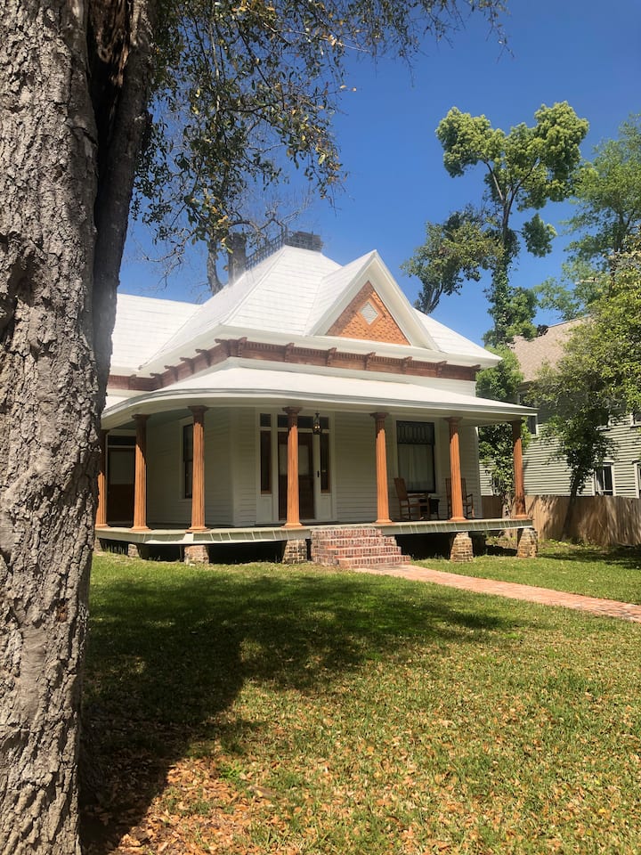 Circa 1910 Heart Pine 2/2 Downtown - Thomasville, GA