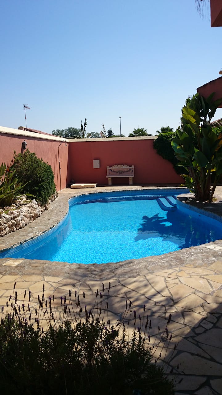 Villa En Alquiler A 500 M De La Playa - Sanlúcar de Barrameda