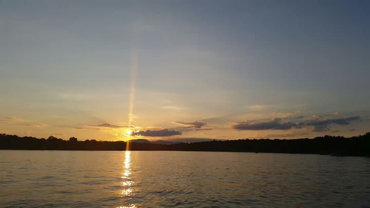 Lake Life... - Lake Bowen, SC