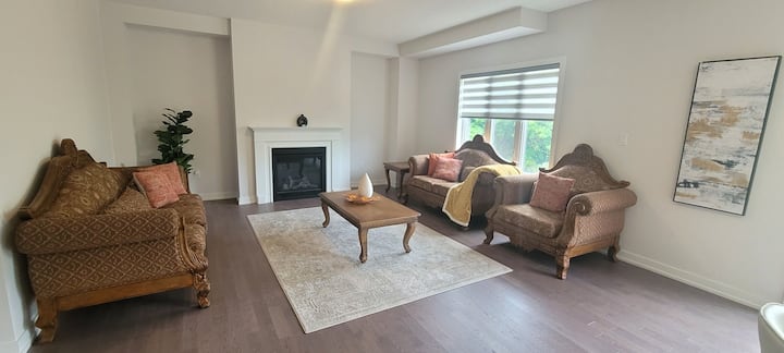 Luxury Furnished 5 Bedroom House In Norfolk Simcoe - Port Dover