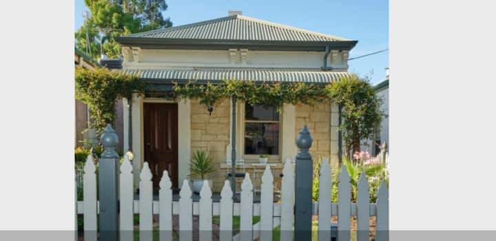 Walk To The Parade And Norwood Oval In 5 Min - Stirling