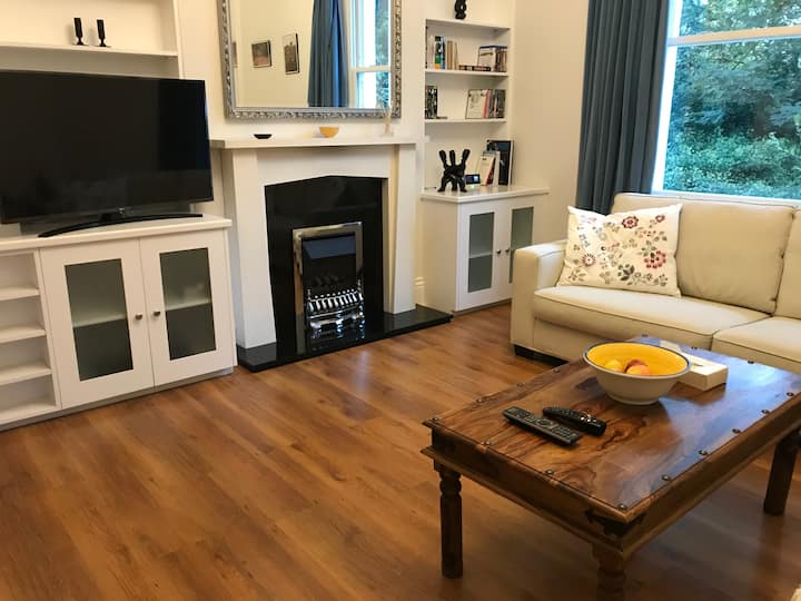 Great 2bed, Roomy Apartment, Ealing Common Nr Tube - Brentford