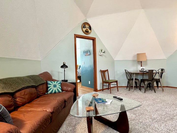 Geodesic Omaha Dome Home W Sunrise Iowabluffs View - Omaha, NE