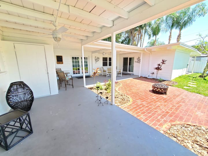 Magnolia Home In The Heart Of Saint Petersburg - St. Petersburg, FL
