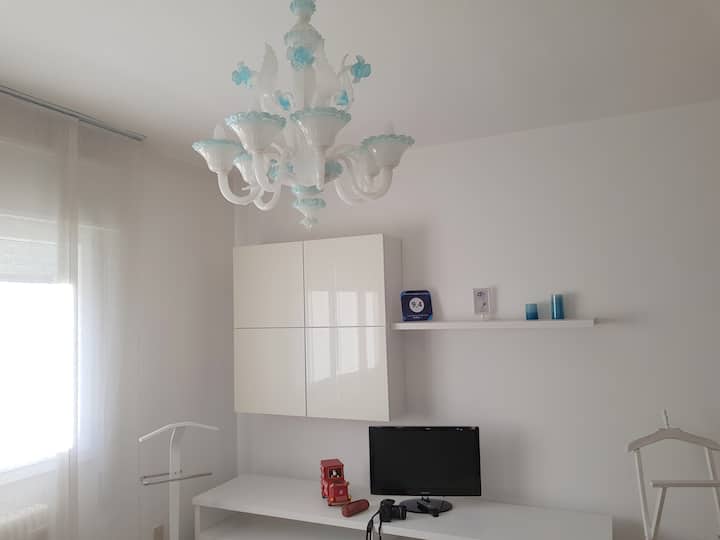 Amazing Holiday 4 Minutes Walk From Station - Mestre