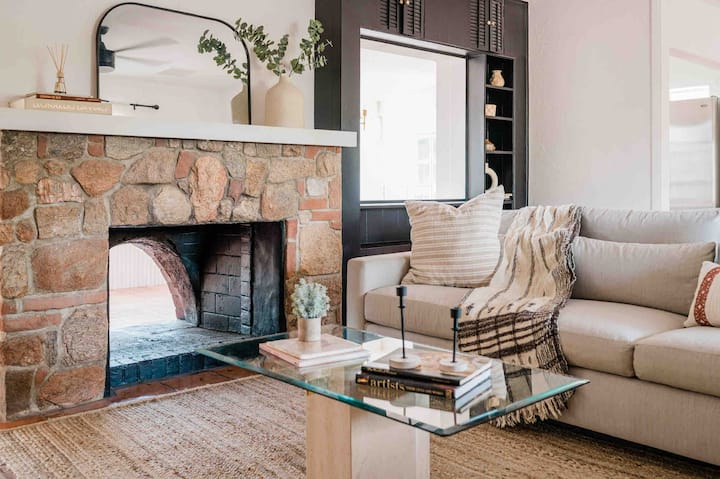 Discounted Stylish 2bd, Mtn Views - Tucson, AZ