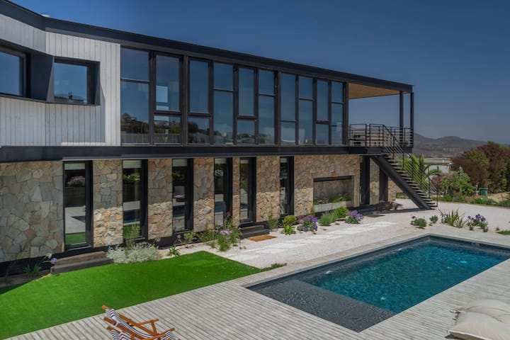 Excelente Casa En Costa Cachagua Con Gran Vista - Chile