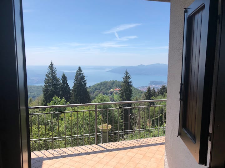 Villa In Affitto Con Vista Lago E Giardino - Verbania