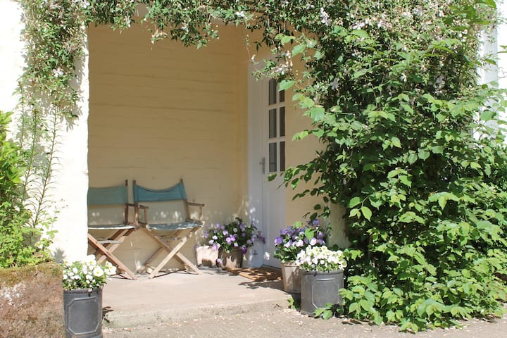 Knockhill Garden Flat, Easy Access From M74/m6 - Lockerbie
