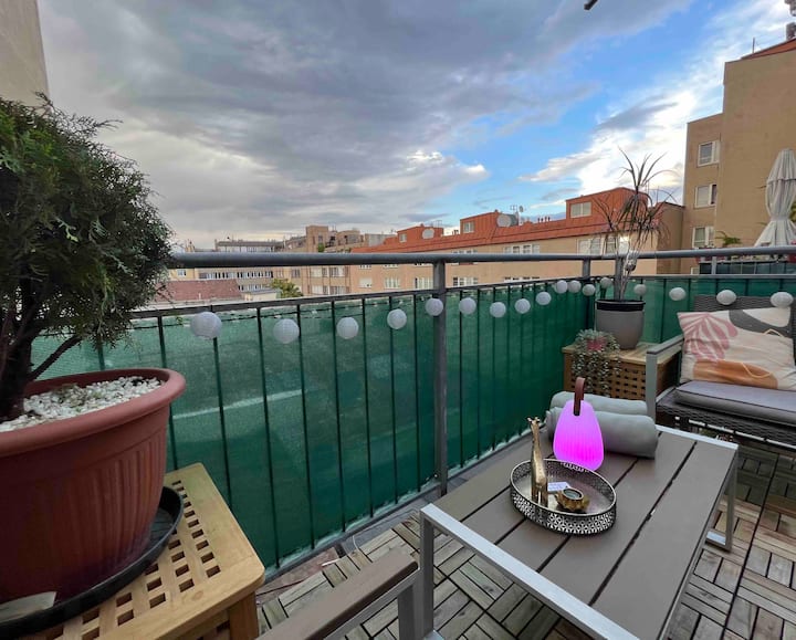 Apartment With Balcony - Wien