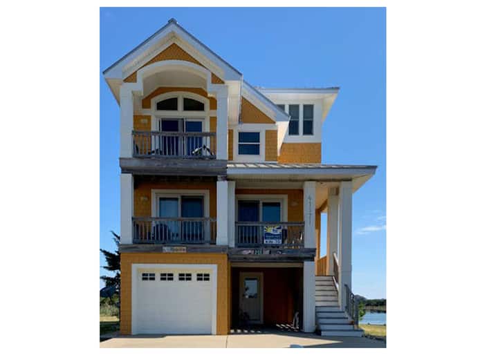 Perfect Outer Banks Lakefront Vacation Home W/pool - Outer Banks