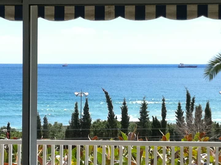 Impresionantes Vistas Al Mar, Relajante, Ideal Niños, Piscina, Gran Jardín - Tarragona, España