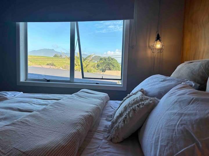 Te Aka Raukura - Close To Town & Surf - Raglan