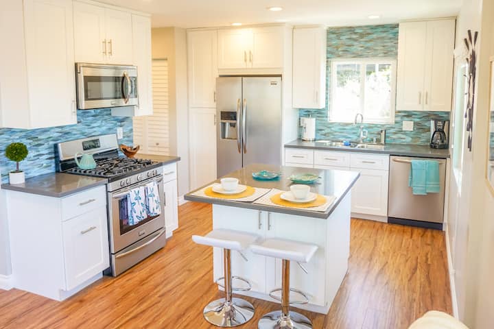 Spectacular Ocean Beach Views "Tree House" - Point Loma - San Diego