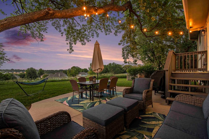 Golf Course View Paradise - Omaha, NE