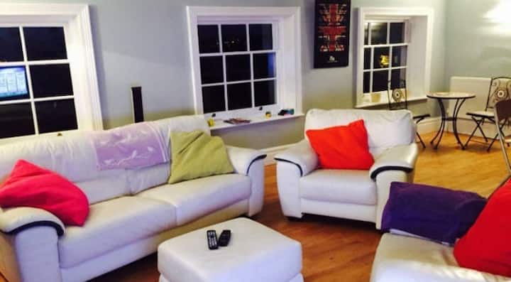 Georgian Apartment With River And Park Views - Liverpool