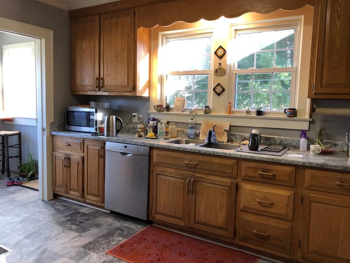 Morganton Cottage "Entire House" - Morganton, NC