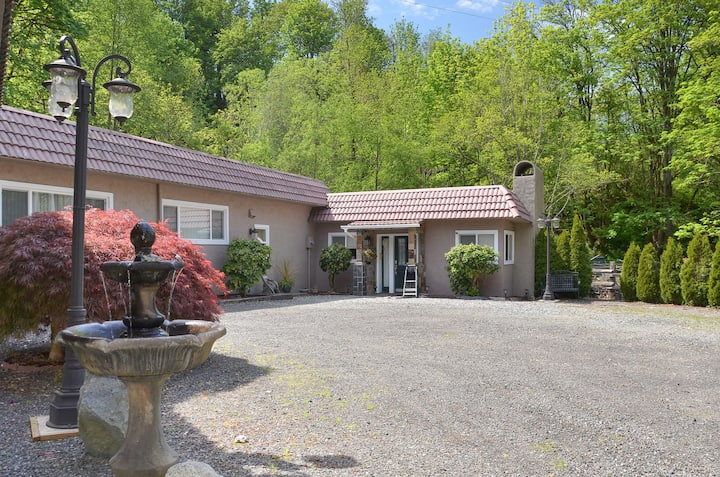 3 Bed/2 Bath Cozy Guest Suite In Factoria,bellevue - Bellevue, WA