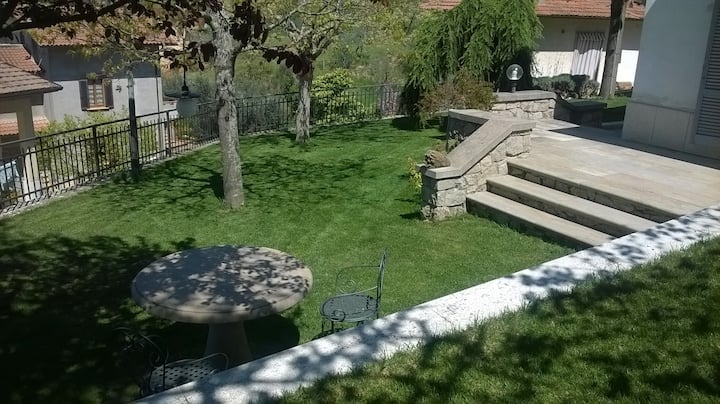 A Private Full Equipped App. Sourrounded By Garden - Rapolano Terme