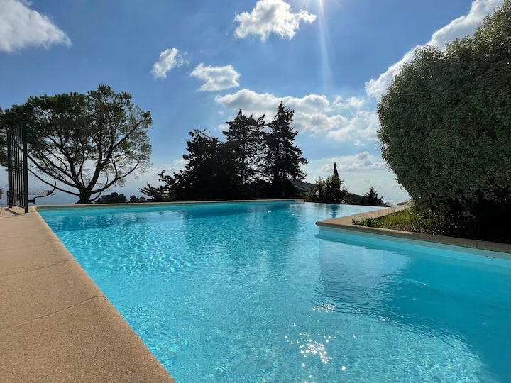 Vue Imprenable Sur Monaco Entre Mer Et Montagnes - Mônaco