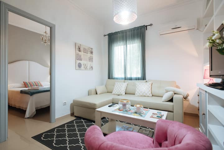 Coqueto  Luminos Apto. Parkg Priv Prox Al Centro. - Dos Hermanas