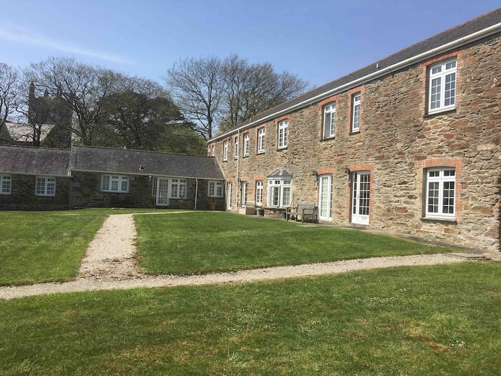 Luxurious And Spacious 2 Bedroom Barn Conversion - St Agnes