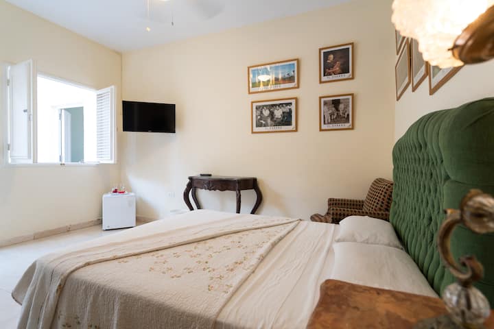 Room With Terrace In Havana/free Wifi. - Havana