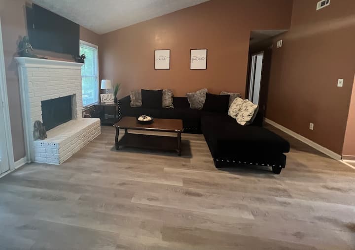 Cozy 3b 2ba 15 Mns From Atl Airport - Riverdale, GA
