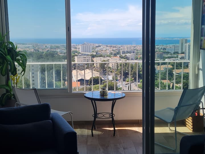 Joli Appart Rénové,très Bien Situé Et Sécurisé - Marseille