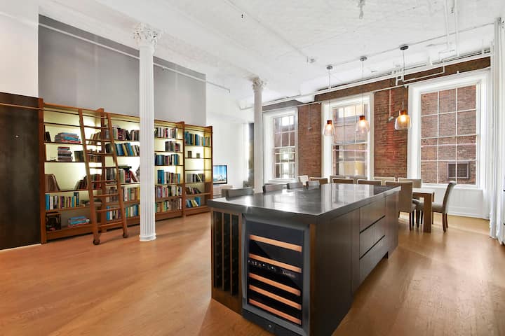 Beautiful Classic Bond Street Noho Loft - New York City