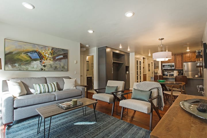 Stylish Updated 2br 1 Block From Park City Mt! - Park City, UT