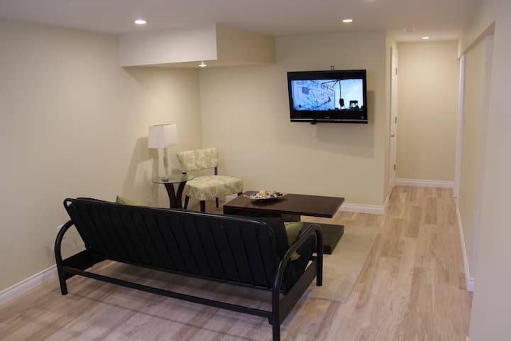 Newly Renovated Beautiful Apartment - Edmonton