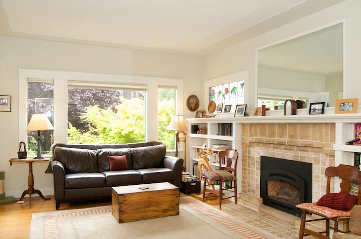 Heart Of The Elmwood District! Private Room +Deck - Berkeley, CA