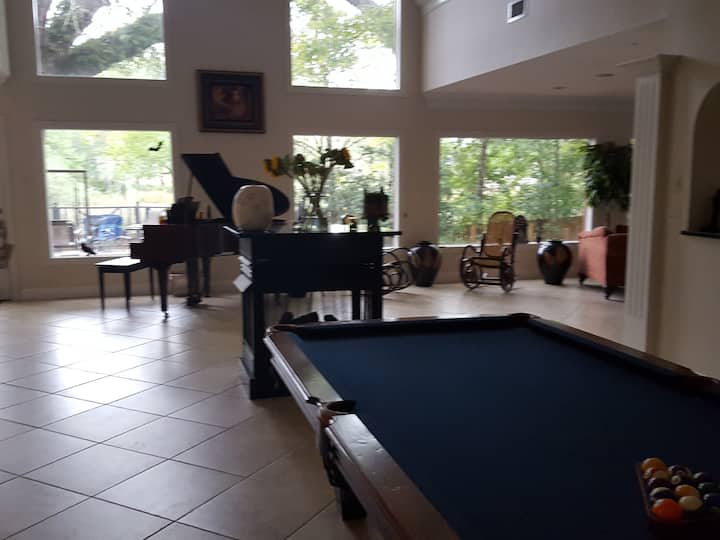 Room In Gorgeous Home On The Bay + Kayak Rental - Biloxi, MS
