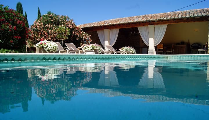 Le Moulin Vieux . The  Old Mill . - Vedène